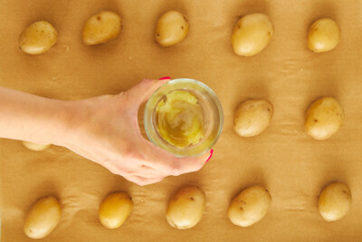 How to Make Smashed Potatoes - Food Dolls
