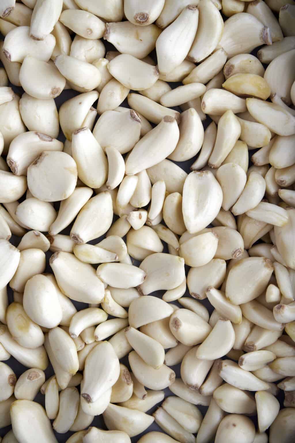 Lebanese Garlic Sauce (Toum Recipe) - Food Dolls