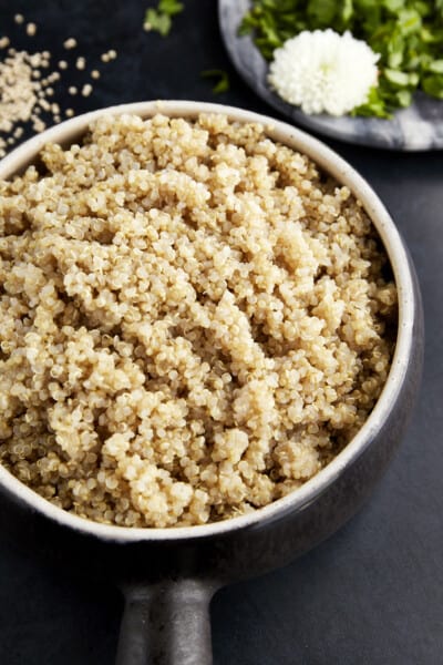 How to Cook Quinoa (3 Ways) - Food Dolls