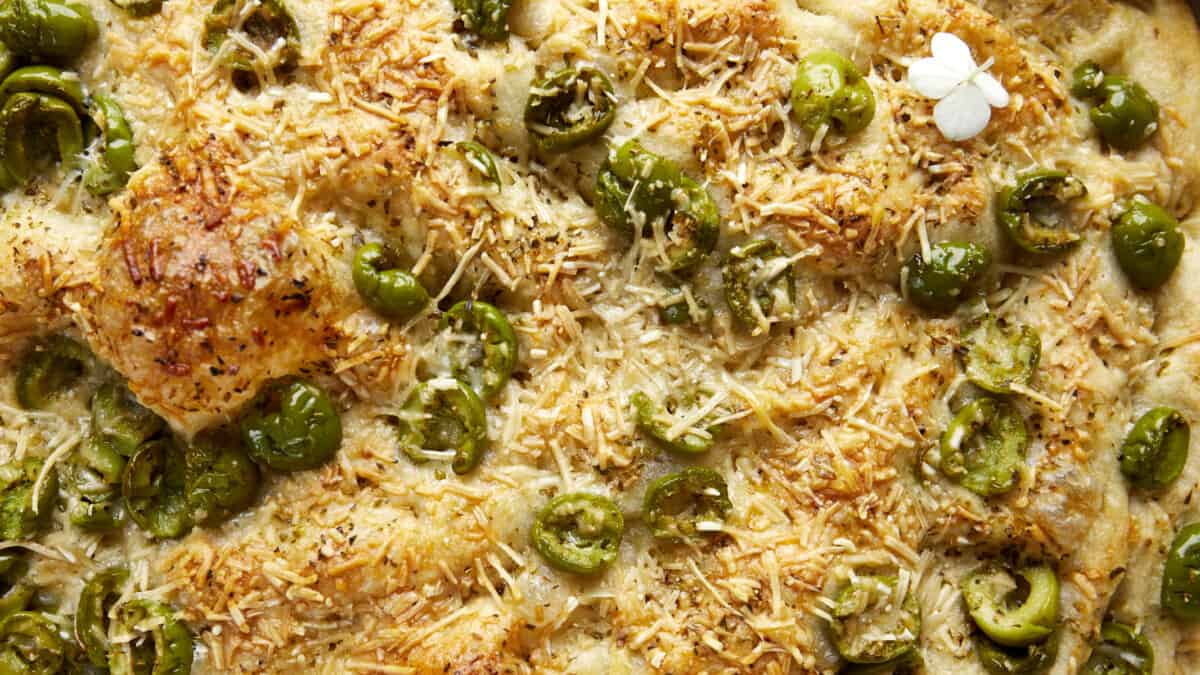 No-Knead Olive Focaccia Bread - Food Dolls