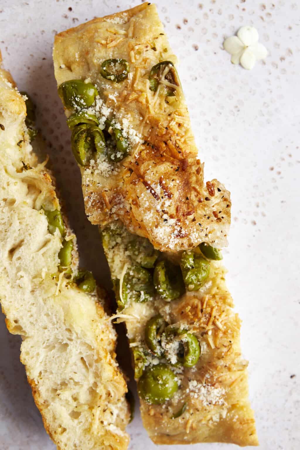 No-Knead Olive Focaccia Bread - Food Dolls