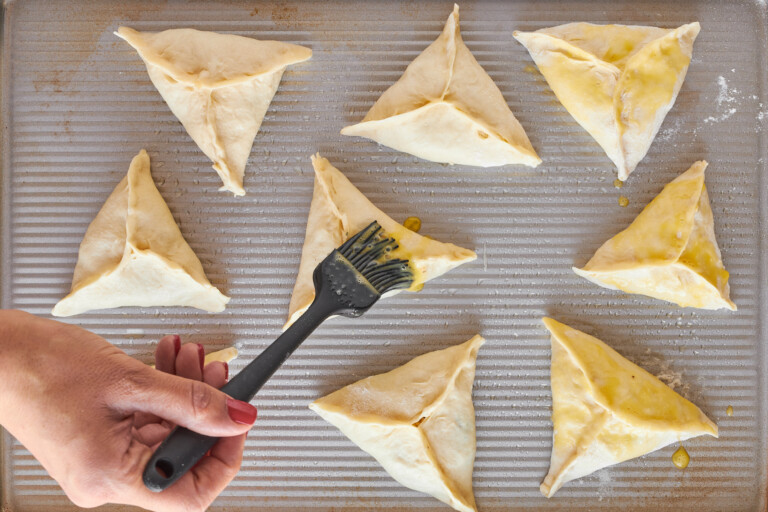 Easy Fatayer (with Cheese and Spinach) - Food Dolls