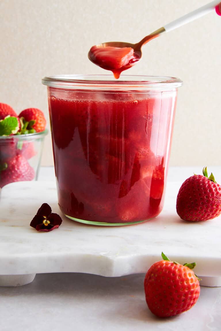 Easy Strawberry Sauce (5 Ingredients) - Food Dolls
