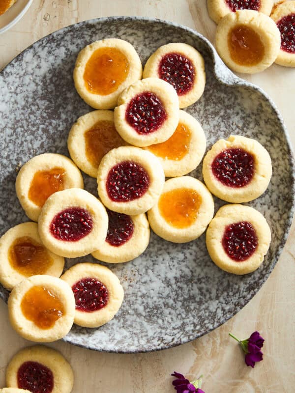Ghraybeh (Middle Eastern Shortbread Cookies) - Food Dolls