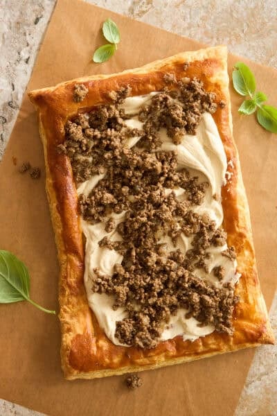 Hummus and Ground Beef Puff Pastry with Hummus - Food Dolls